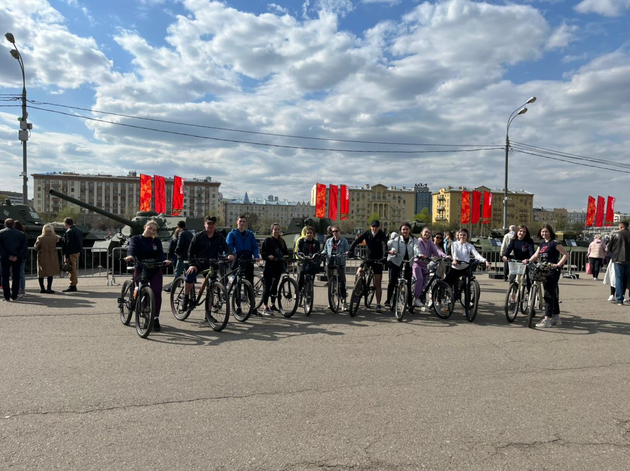 На майских праздниках студенты «Кадрового резерва» устроили веломарафон ...